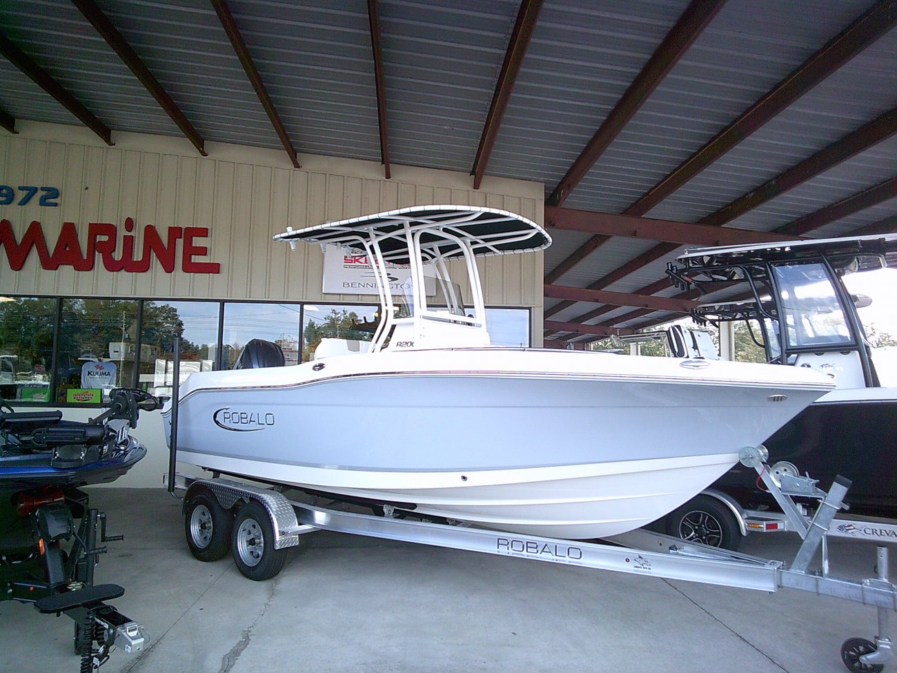 New 2024 Robalo R200 For Sale
